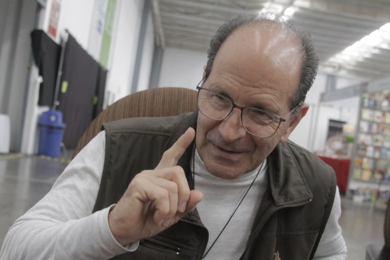 Libro relata vivencias del padre mexicano Alejandro Solalinde en favor ...