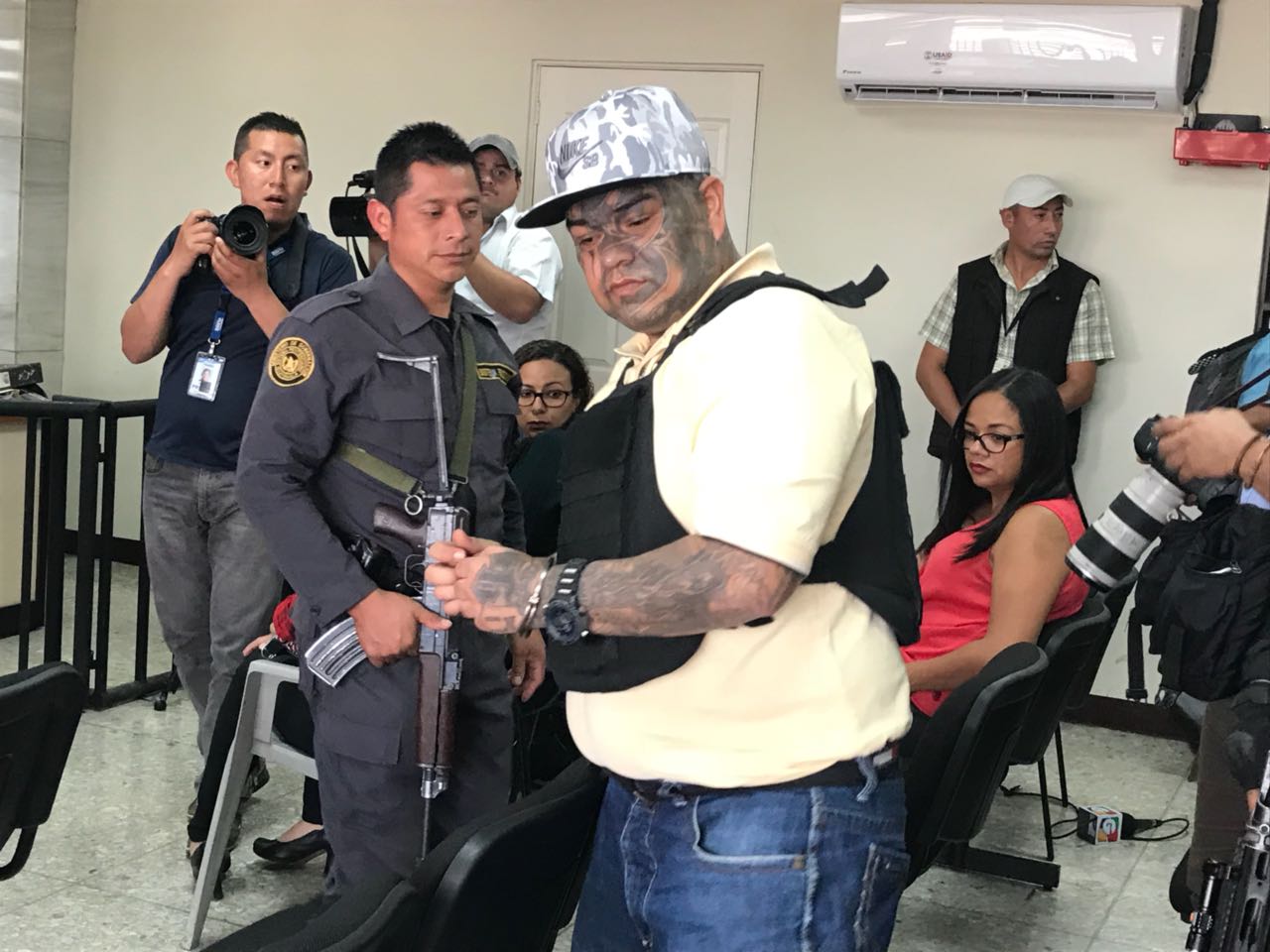 La historia de cómo alias el «Lobo» logró ascender a máximo líder del ...